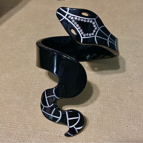Vintage | Jewelry | Vintage Black Lucite Rhinestones Coiled 8s Serpent ...
